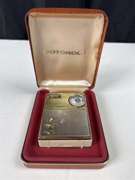 Lot Vintage Motorola X21 Six Transistor Radio With Case Untested