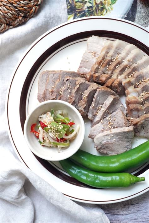 돼지고기 수육 맛있게 삶는법 돼지 보쌈 삶는법 무수분 수육 삶기 시간 네이버 블로그