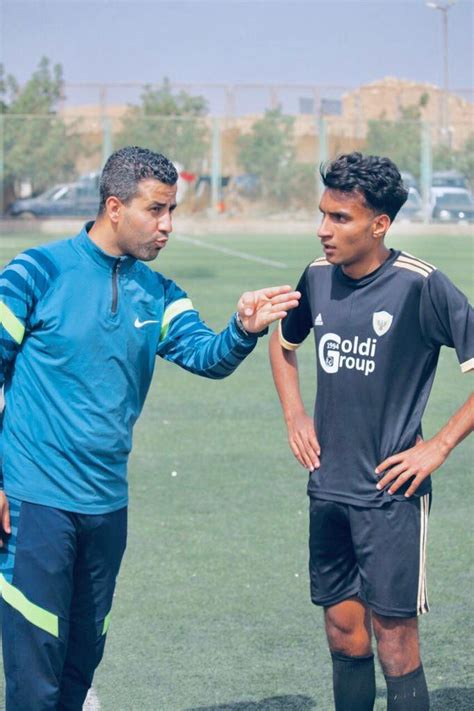 العاشر من رمضان احمد قاسم ابن العاشر لاعب نادي جولدي