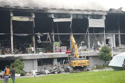 屏東大火傷亡更新：12時再尋獲1員工 累計6死 新聞 Rti 中央廣播電臺
