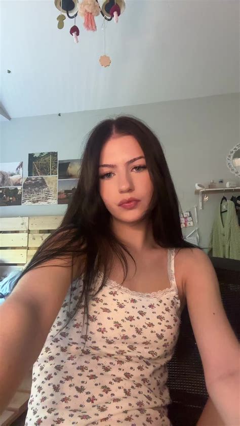Hannah Hannahkellies Videos With Som Original Levi Tiktok