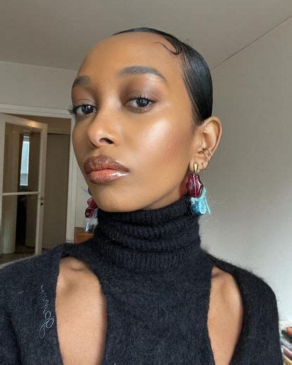 8 Springsummer Beauty Trends Already Taking Over 2024 Who What Wear