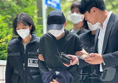 26차례 학대 고의없어교회 여고생 사망 친모·교인·합창단장 첫 재판