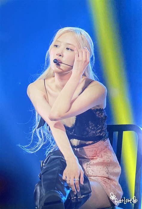 퍼스트러브 On X 블랙 핑크 로즈 블랙핑크 장미