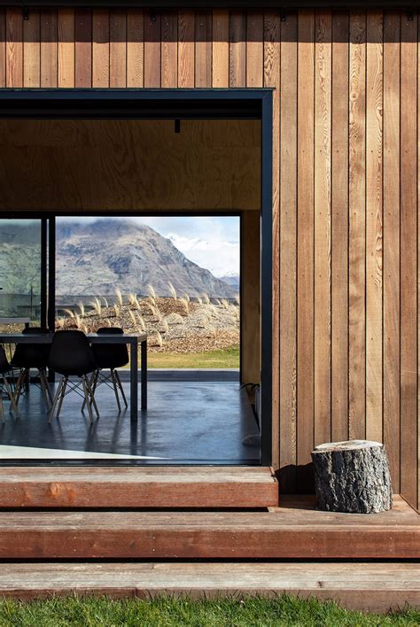 Avalanche House Is A Timber Holiday Home In New Zealands Mountains
