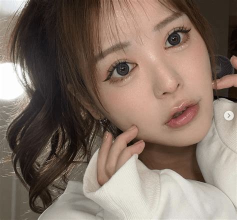 眠剤を飲んでも眠りが浅く元男性の美容系YouTuberちゅるうつ状態告白背景にクズな元彼のトラウマ 頑張りすぎないで