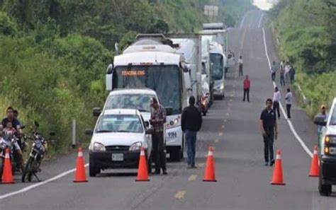 Masacre De Autos Falsos Polis Suman Robo Masivo Ocozocoautla