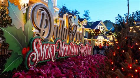 Dollywoods Smoky Mountain Christmas Returns With New Shows And Festive