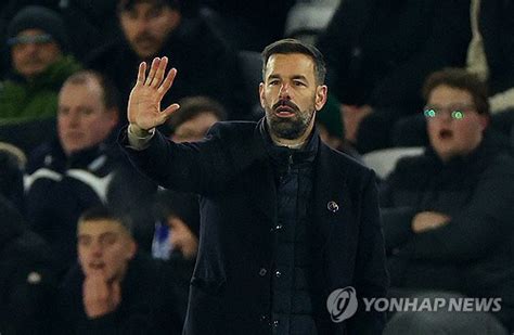 지성~ 오늘 축하해줄 거지 판 니스텔로이 감독 데뷔전 쾌승레스터 시티 웨스트햄 3 1 격파 Epl 리뷰
