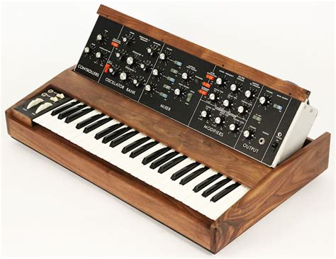 MATRIXSYNTH 1980 MOOG MINIMOOG MODEL D SN 12807
