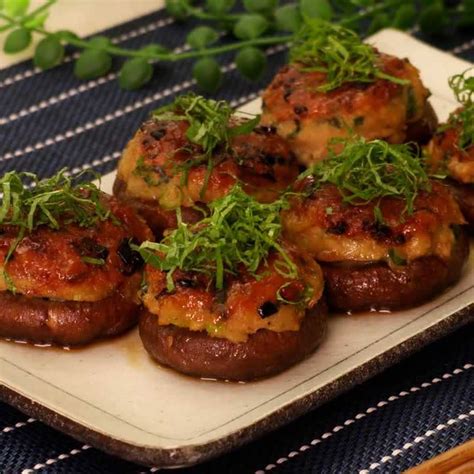 お弁当に重宝！ しいたけの肉詰めのレシピ動画・作り方 Delish Kitchen