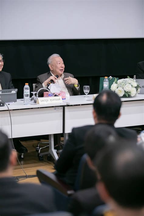 ประชุมรับฟังความคิดเห็นต่อ ร่าง รายงานการติดตามและประเมินผล การ