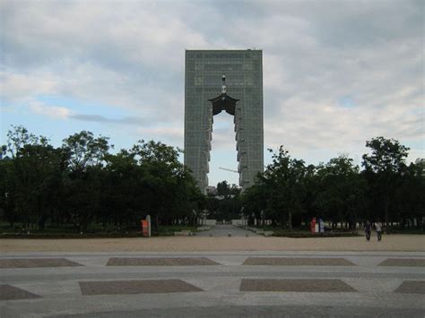 This Weeks Crazy Building Gyeongju Tower Gary Kent Real Estate