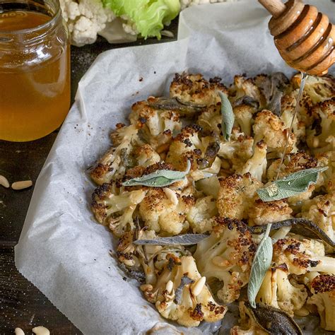 Cavolfiore Al Forno Con Miele Pinoli E Salvia Un Contorno Particolare