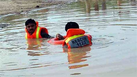 Girl Drowns As Boat Capsizes In Indus River The Frontier Post