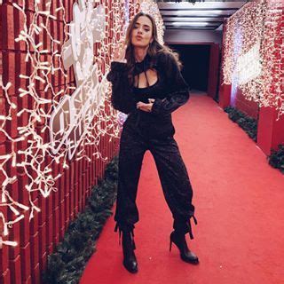 Bensu Soral Baş bensusoral Instagram photos and videos Turkish