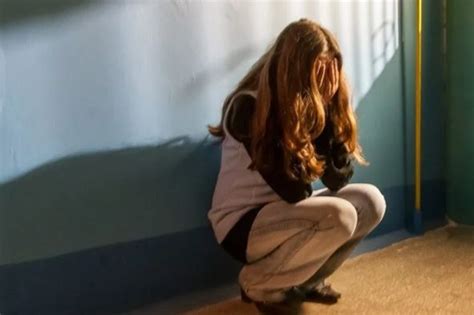 Коли я застала чоловіка на зра ді то згадала як важко було моїй мамі