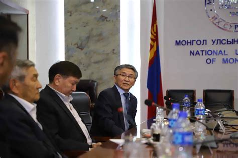 МУИС ийн үе үеийн ректоруудын уулзалтыг зохион байгууллаа Монгол Улсын Их Сургууль