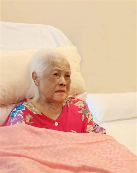 泰国最美王后，91 岁了 知乎