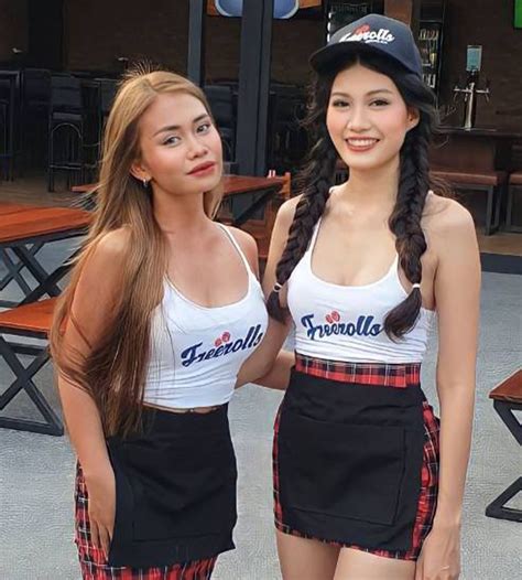 Chiang Mai Street Girls Chiang Mai Nightlife A Night Out In The Lady