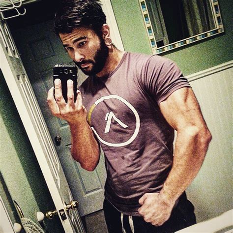 My Triceps Actually Look Like Theyre Big Happy To Finally Get In A Long Ass Gym Sessions And