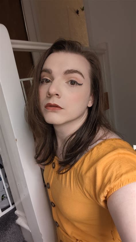 I Feel Cute In This Outfit Rtransadorable
