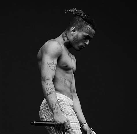 Pin By Victoriaaa On Jahseh Onfroy People Statue Greek Statue
