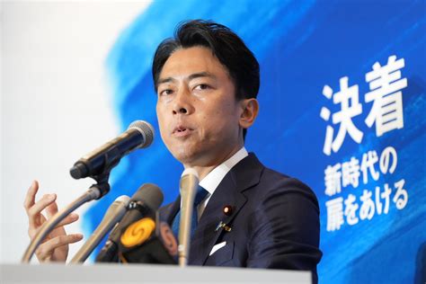 小泉進次郎氏のモットー「迷ったらフルスイング」ネット上で再注目「座右の銘に」「演出うまい」 社会写真ニュース 日刊スポーツ