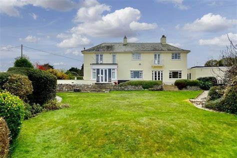 Bascombe Road Churston Ferrers Brixham Tq5 4 Bedroom Detached House