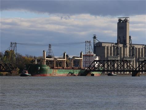 St Lawrence Seaway Strike Tentatively Resolved Ship Traffic Resumes