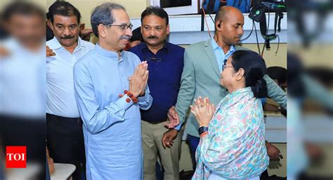 Mamata Banerjee Meets Uddhav Thackeray At Matoshree In Mumbai Mumbai News Times Of India