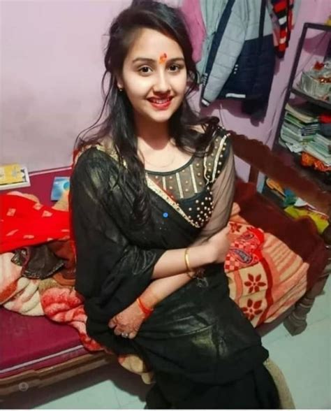 Nadiad Looking Xxxx Hot Sexy College Girl Bhabhi Aunty