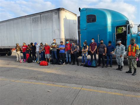 Inm Rescata A 16 Migrantes Que Viajaban Hacinadas En La Cabina De Un