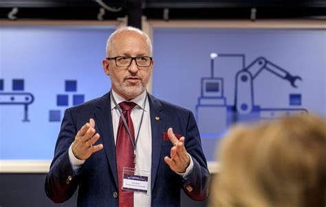 Johan Stahre I Nyteknik Berättar Om ökande Robotförsäljning Globat