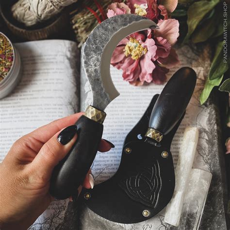 Small Boline Witchs Guard Triquetra Pandora Witch Shop