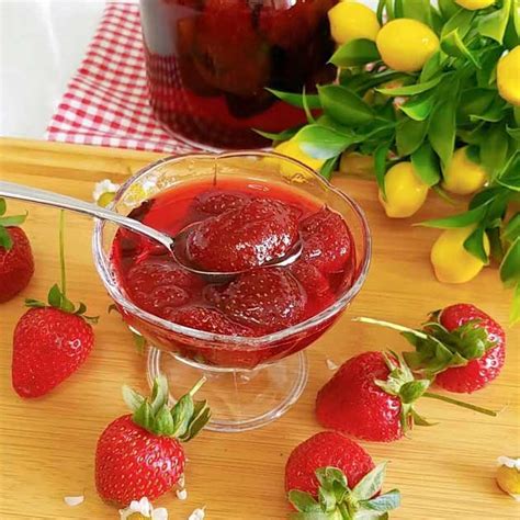طرز تهیه کیک شربتی خوشمزه و زعفرانی قزوین با ماست