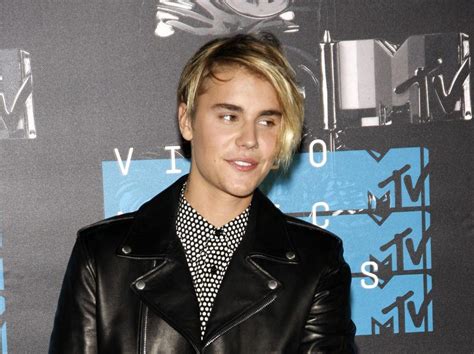 Justin Biebers Underwear Pictures Leave Fans Unimpressed