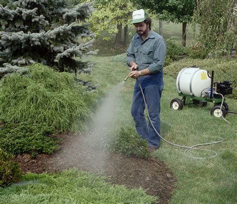 Gas And Battery Powered Sprayers 22 And 50 Gallon Tank Sprayer Tank Sizes