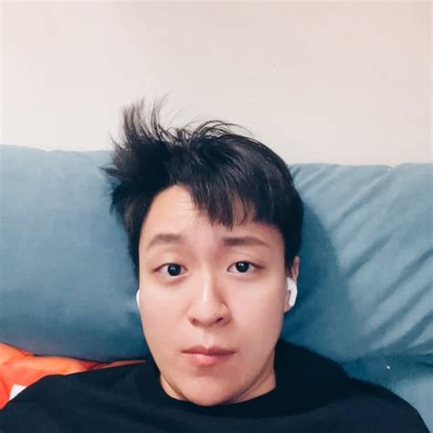 Bess🎩 Bess2009 On Threads