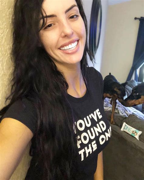 Still Beautiful Without Makeup Scrolller Still Beautiful Without Makeup Scrolller