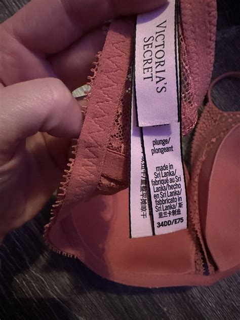 Victorias Secret Incredible Plunge Bra Size 34dd Gem