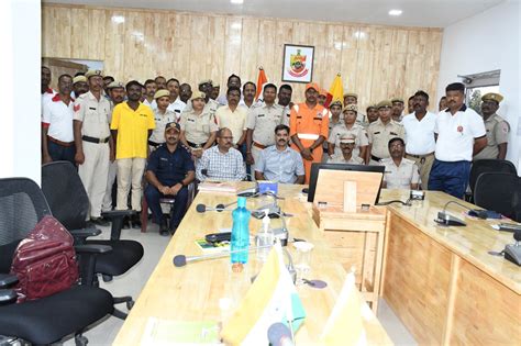 राष्ट्रीय आपदा प्रतिक्रिया बल एनडीआरएफ द्वारा आयोजित प्रशिक्षण