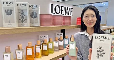 갤러리아 백화점에 스페인 명품 향수 로에베 매장 국내 첫 오픈