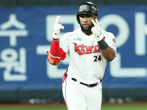 韓国で「3割30本100打点」の元阪神助っ人、日本では失敗監督は獲得慎重、それでもgmが「復活確信、果敢に勝負」 J Cast ニュース