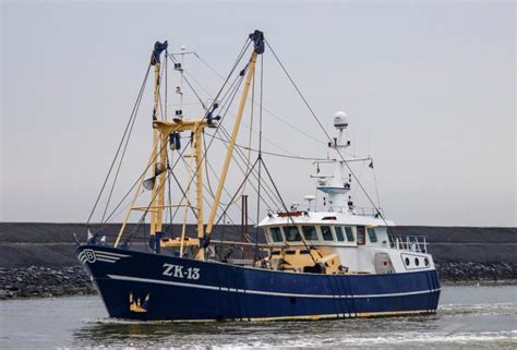 ZK13 BEREND CORNELIS, Fishing vessel - Details and current position ...