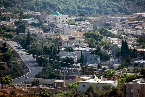 Hezbolá lanza decenas de cohetes contra localidades en el norte de Israel