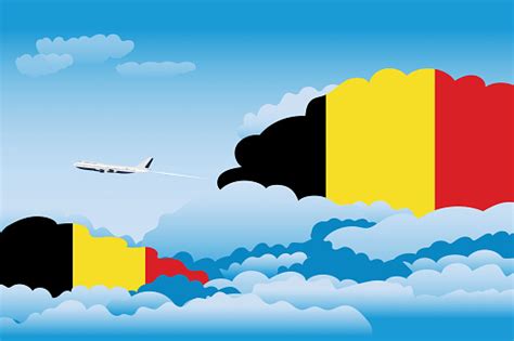 벨기에 일 구름 비행기 공항 비행 벡터 일러스트 레이 션 공항에 대한 스톡 벡터 아트 및 기타 이미지 공항 날기 낮