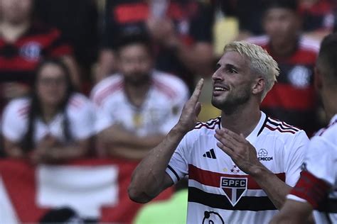 São Paulo Vence O Flamengo Com Gol De Calleri E Abre Vantagem Na Copa