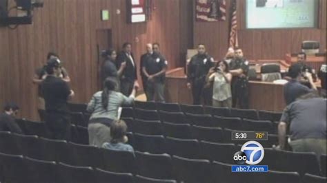 Santa Ana City Council Meeting Canceled During Dispute Abc13 Houston