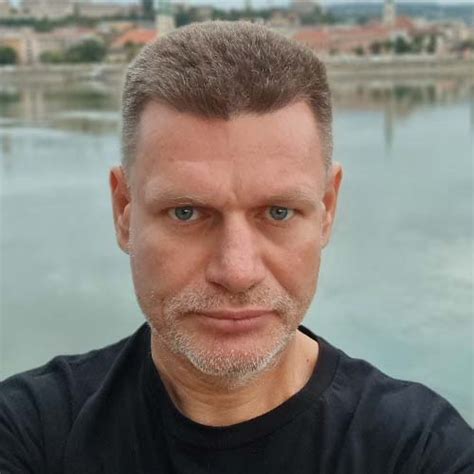 Watchmefly Pilot Profile Roman Savchuk